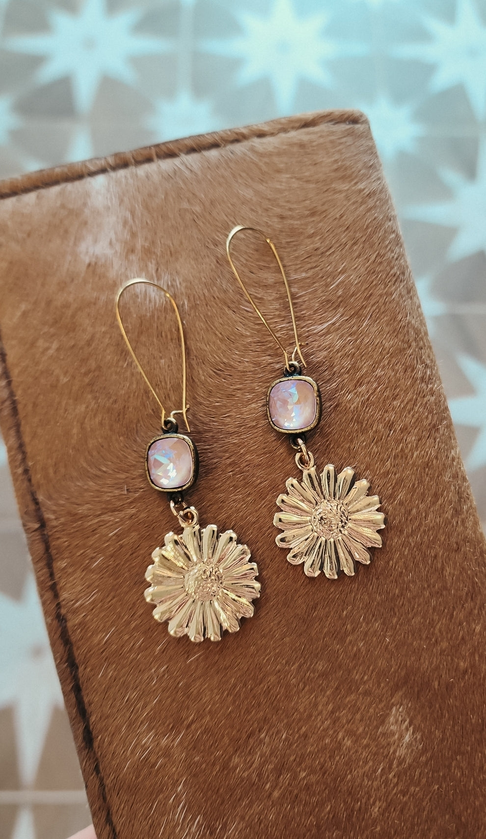 Daisy Earrings- Gold – Hurricane Dixie Leather